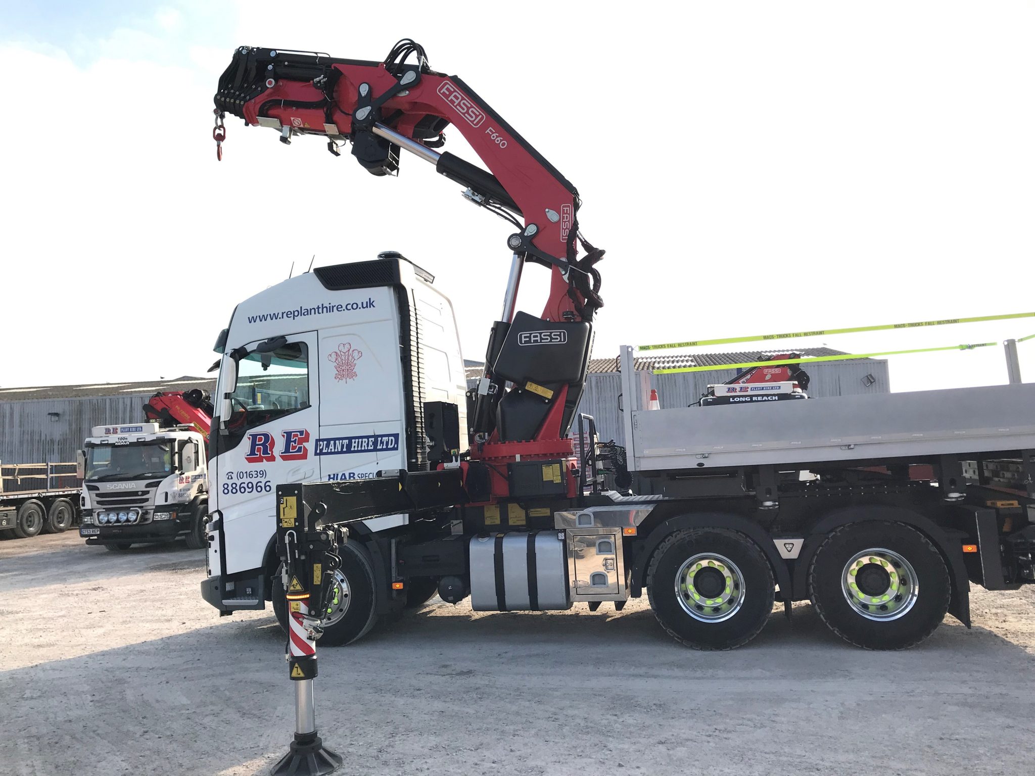 Short Body HIAB - RE Plant Hire